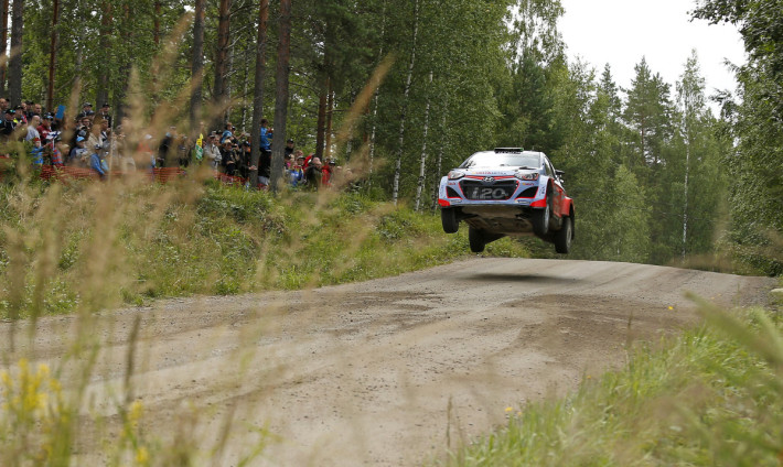 Paddon's crash landing - PlaceMakers