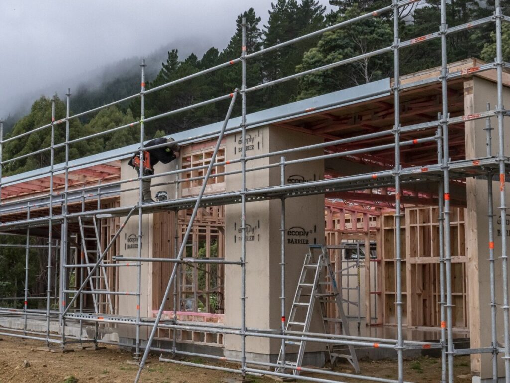 Hiring scaffolding? Avoid hitches! - PlaceMakers